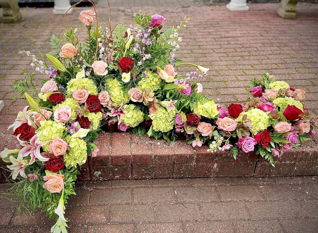S Shape Urn Tribute - Lovin Florist
